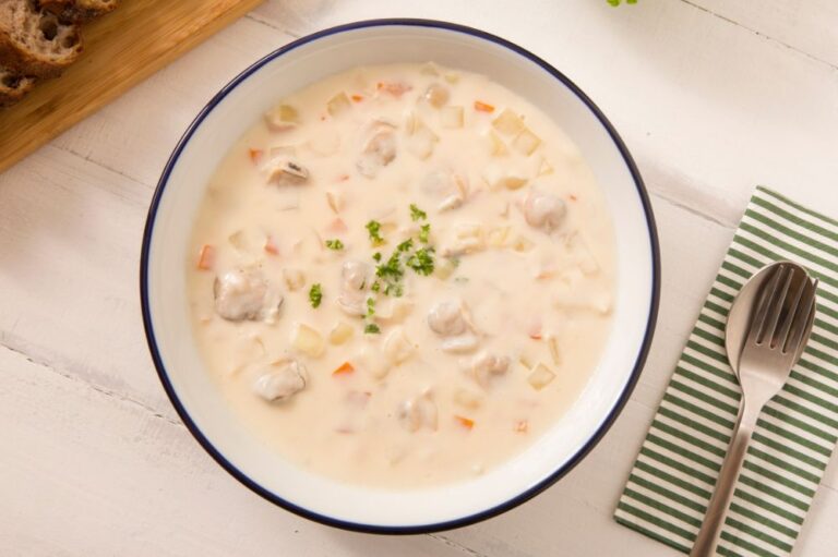 Easy Instant Pot Clam Chowder - A Pressure Cooker Kitchen